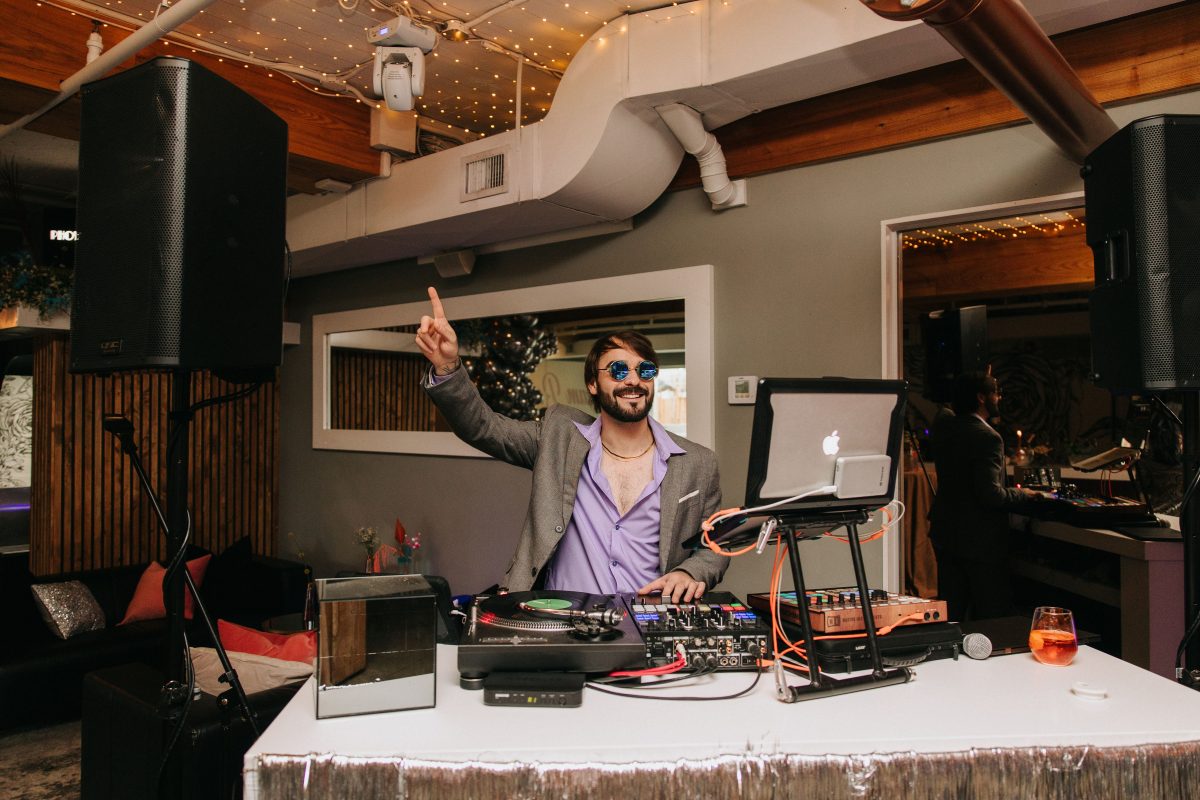 DJ Dash - DJ Services in Toronto Bringing people to their feet since '08