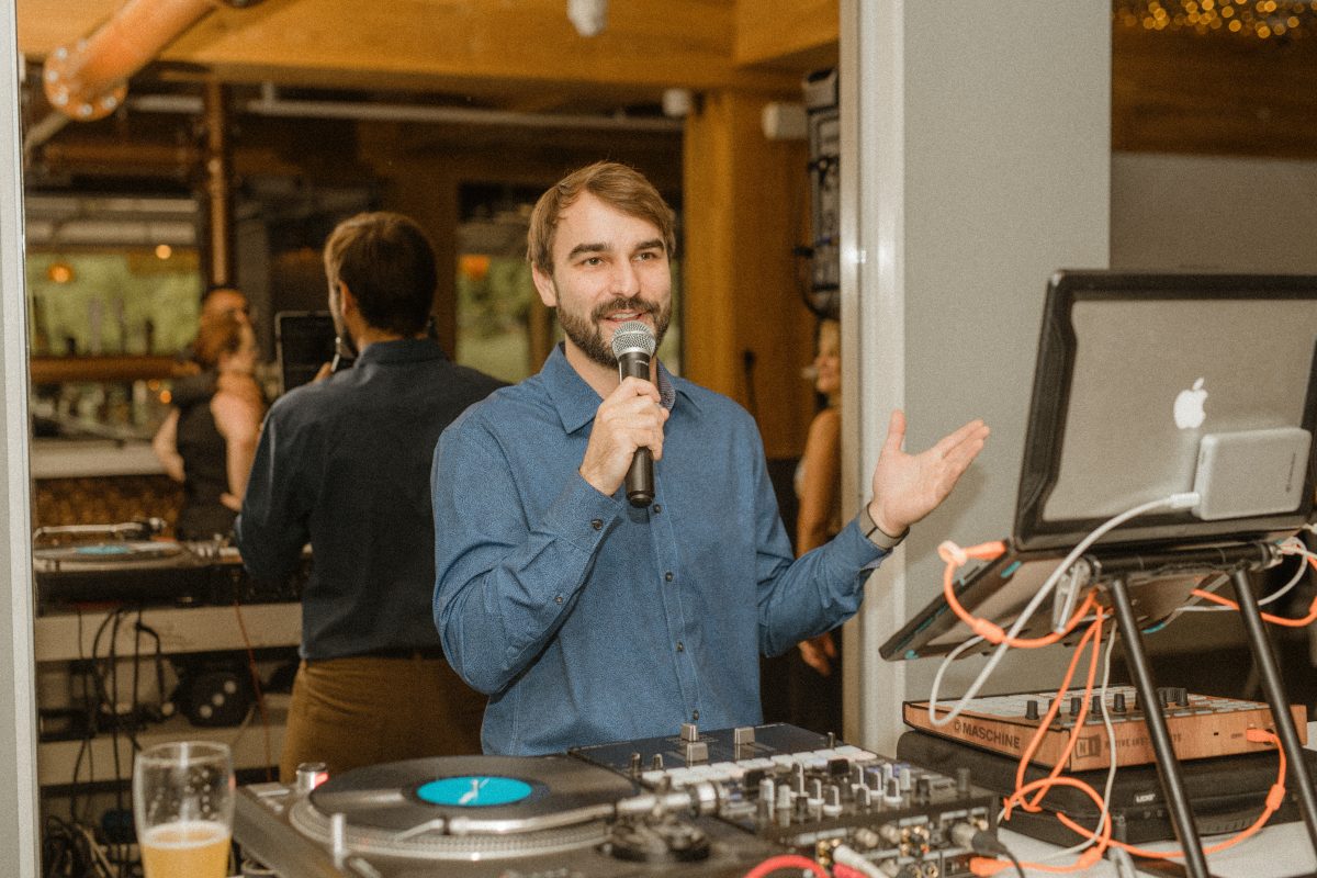 DJ Dash - DJ Services in Toronto Bringing people to their feet since '08